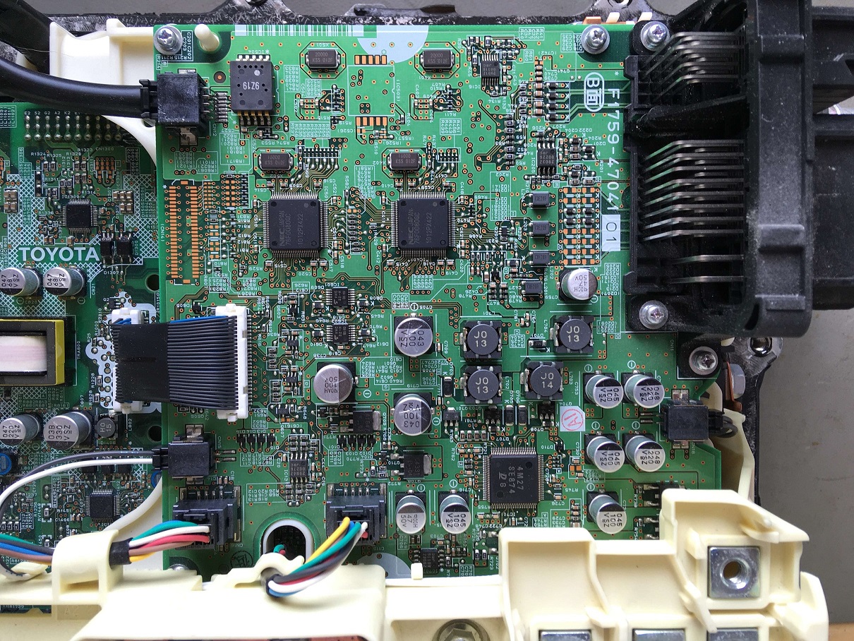 Szétszedtem sorozat – Toyota Prius Inverter – e-cars.hu