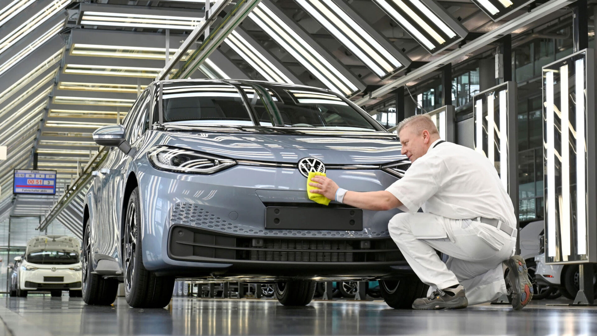 A háború miatt leáll a Volkswagen elektromos autógyártása - e-cars.hu