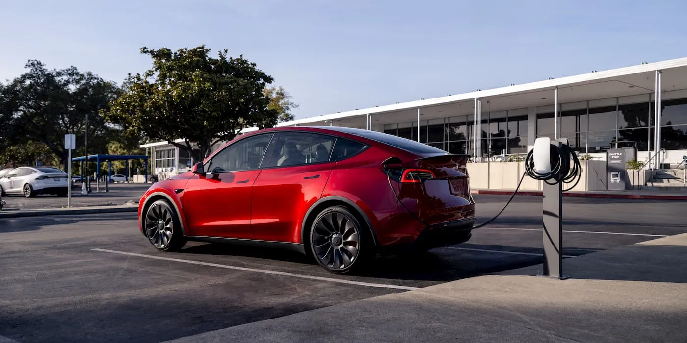 Az elektromos autót vásárlók kevesebb mint 1%-a térne vissza a benzines ...