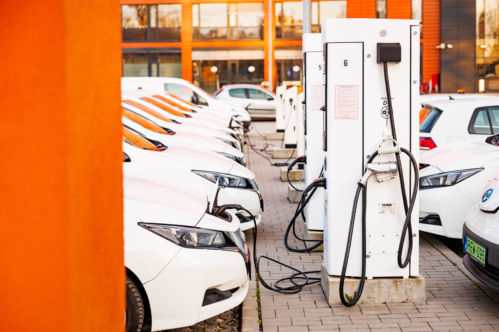 Meghosszabbították a vállalati e-autó támogatási programot - e-cars.hu